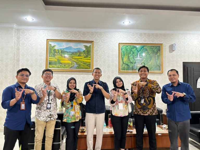 Brosur – Website Official UT Medan
